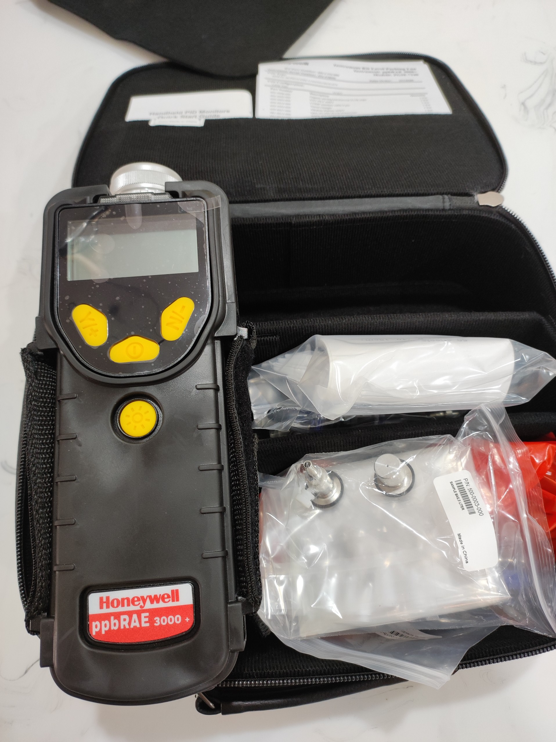 Máy đo dung môi VOC. Model: ppbRAE 3000+ (PGM-7340). Mã đặt hàng: 059 ...